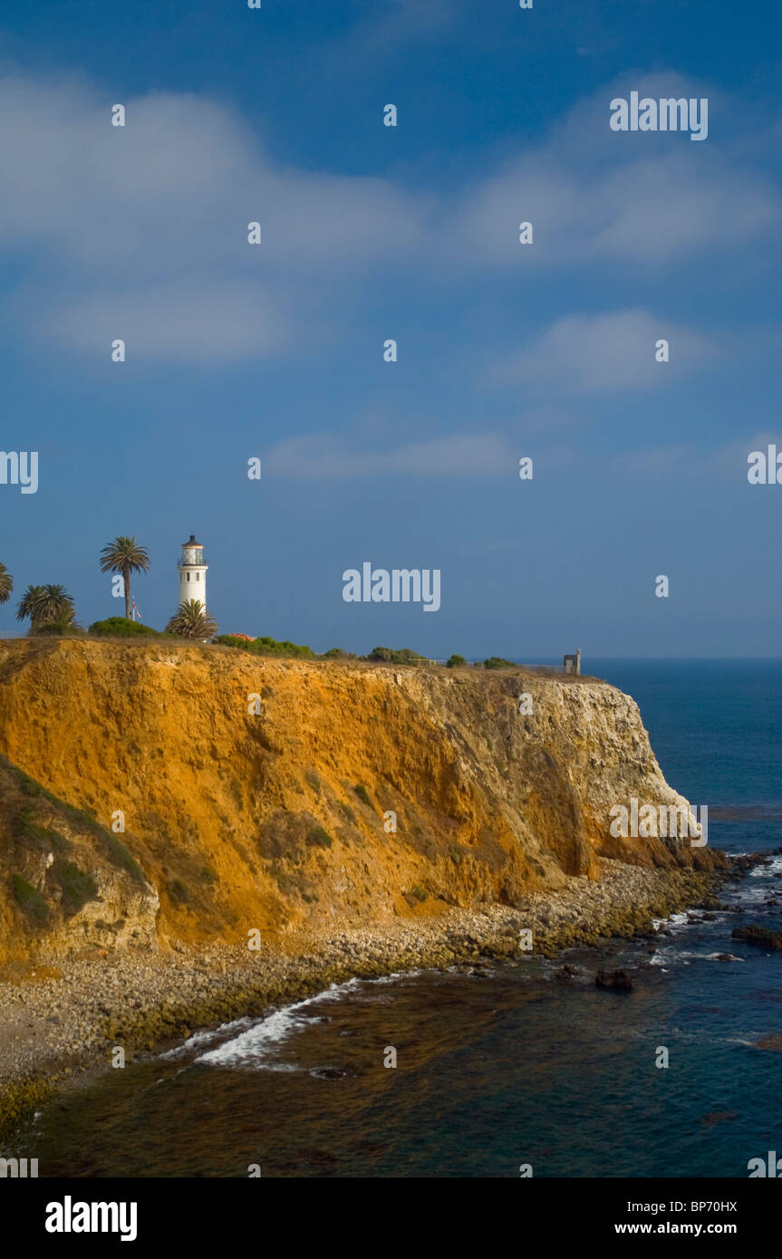Point Vicente Lighthouse on top of coastal cliffs at Point Vicente, Palos Verdes Peninsula ...