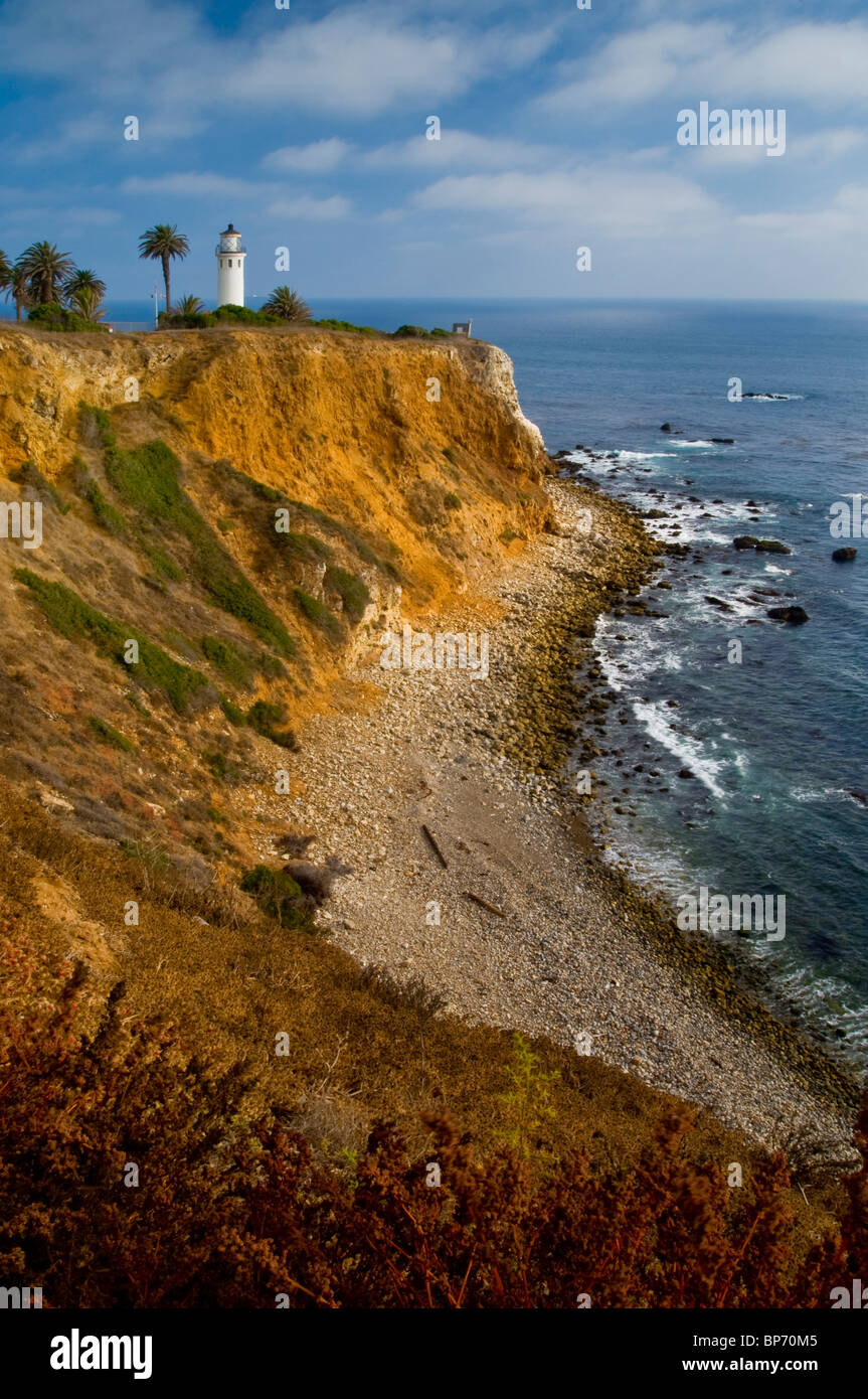 Point Vicente Lighthouse on top of coastal cliffs at Point Vicente, Palos Verdes Peninsula ...