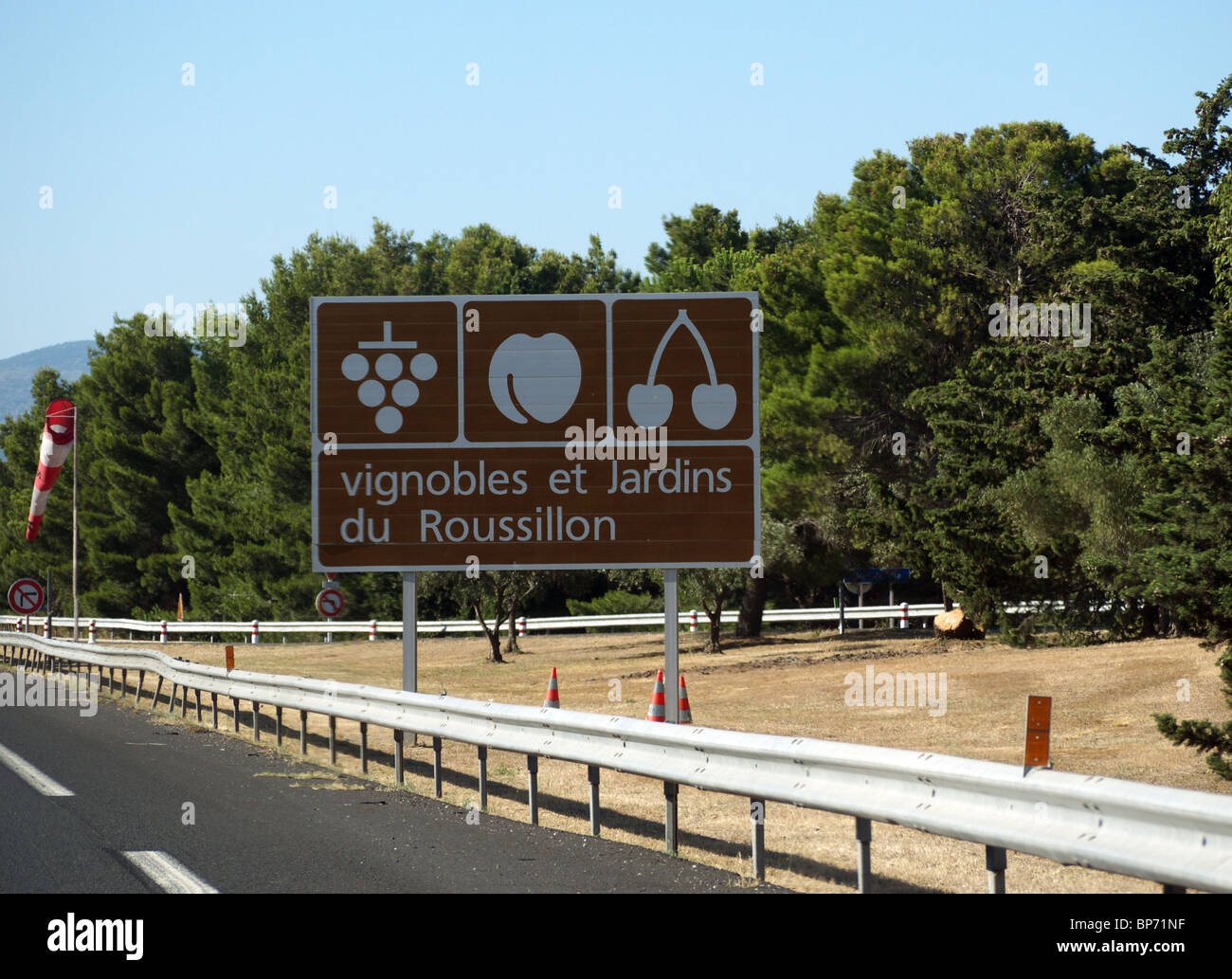 Tourist information autoroute france hi-res stock photography and ...