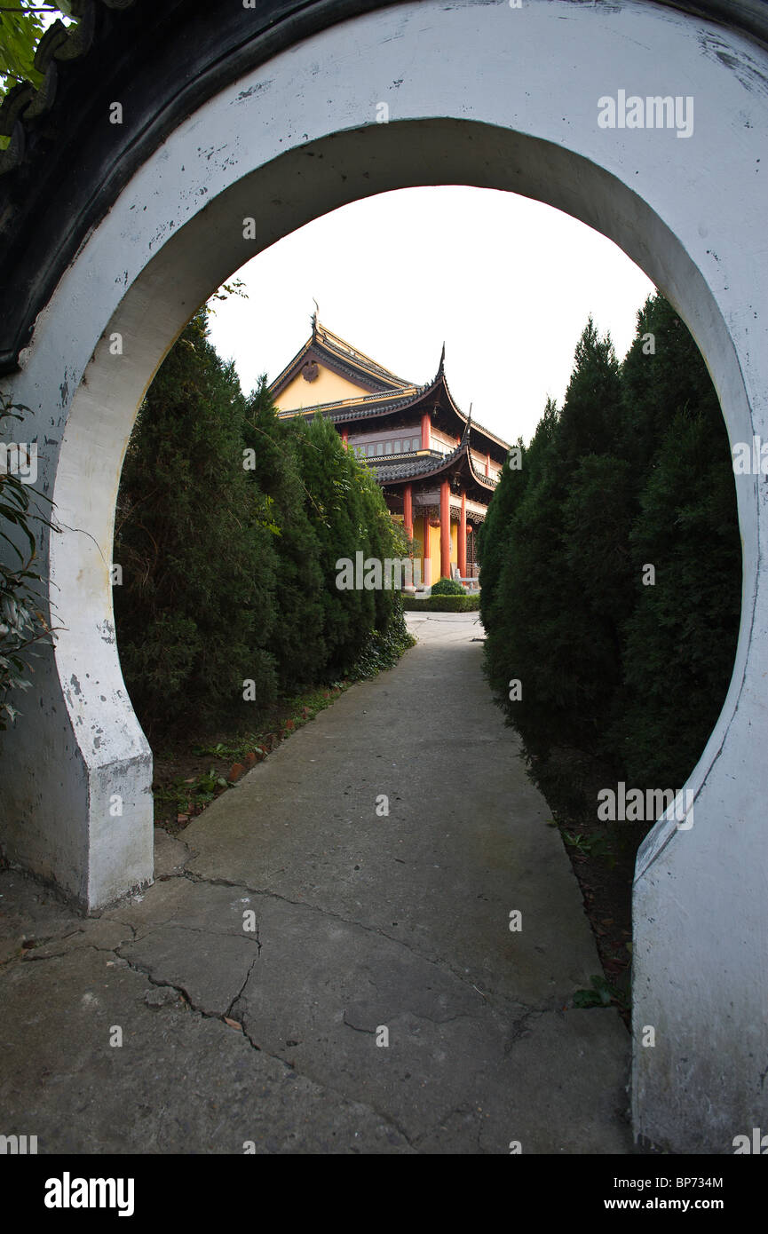 Quanfu buddhist temple hi-res stock photography and images - Alamy