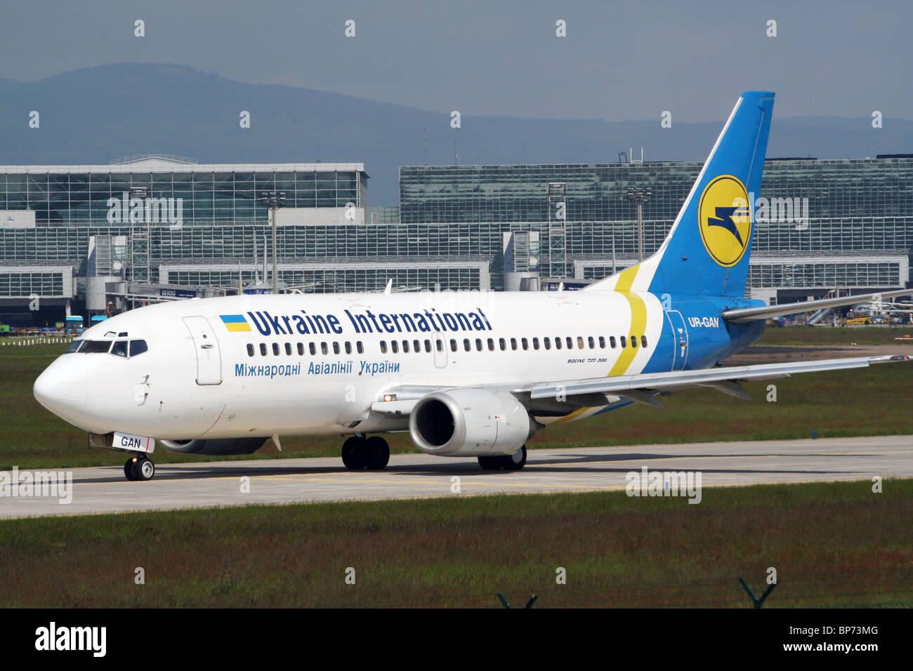 Ukraine International Boeing 737 on Frankfurt Airport Stock Photo - Alamy