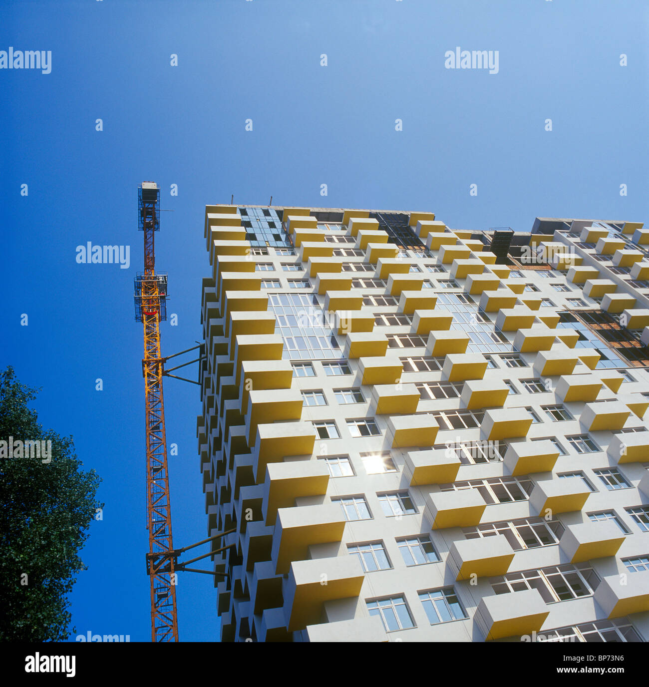 Under construction condo building Stock Photo - Alamy