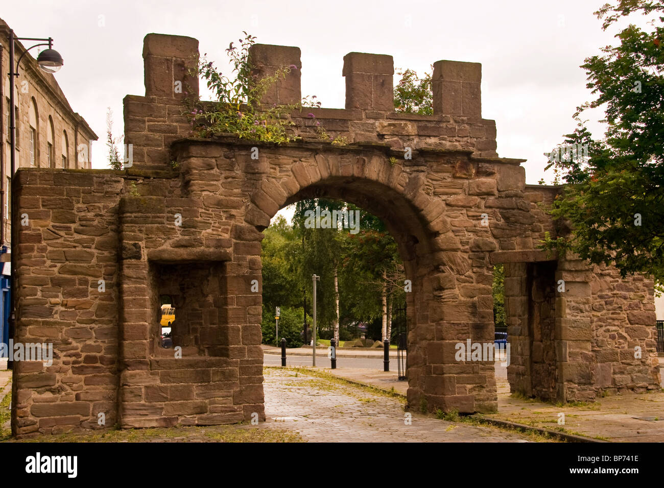 Wishart arch dundee hi-res stock photography and images - Alamy