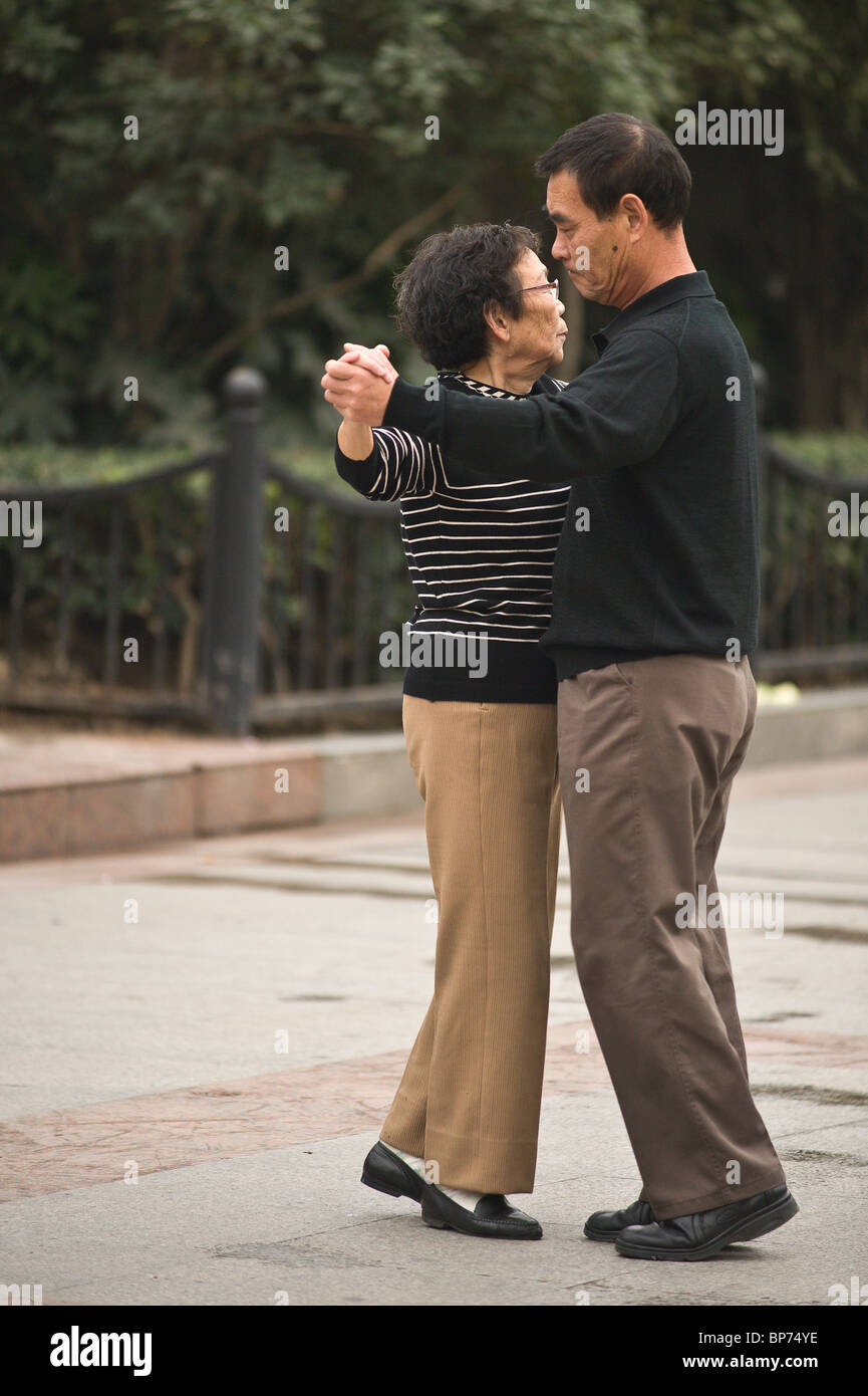 China, Shanghai. Morning dancing in the Bund (Zhongshan Road Stock ...