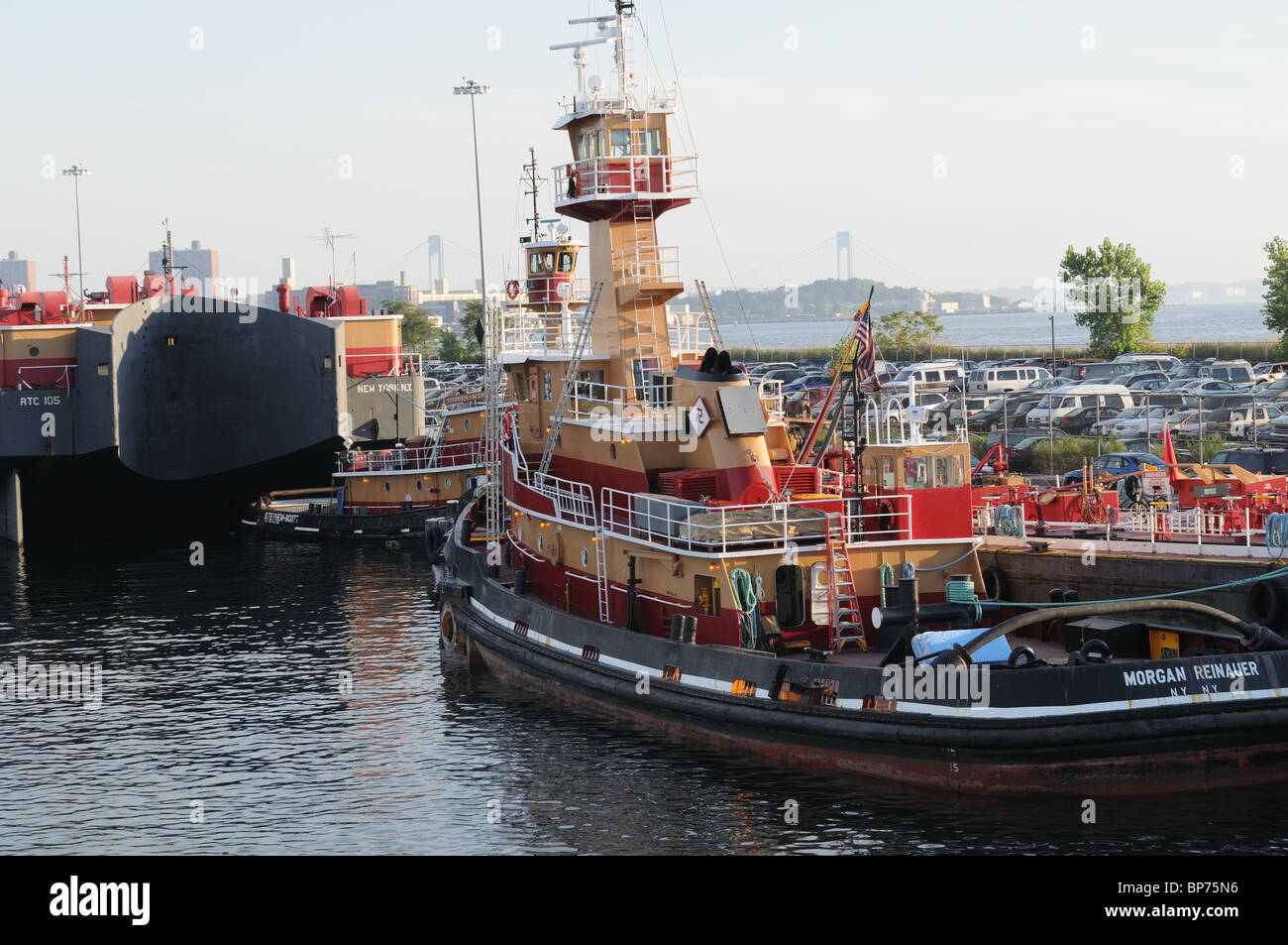 Reinauer barges and tugboats in the Erie Basin on New York City's ...