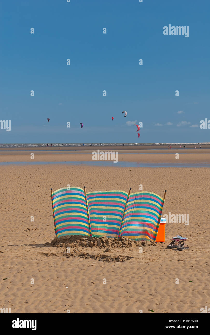 Sunny honey beach, aka, Hunstanton low tide sand dune beach Stock Photo ...