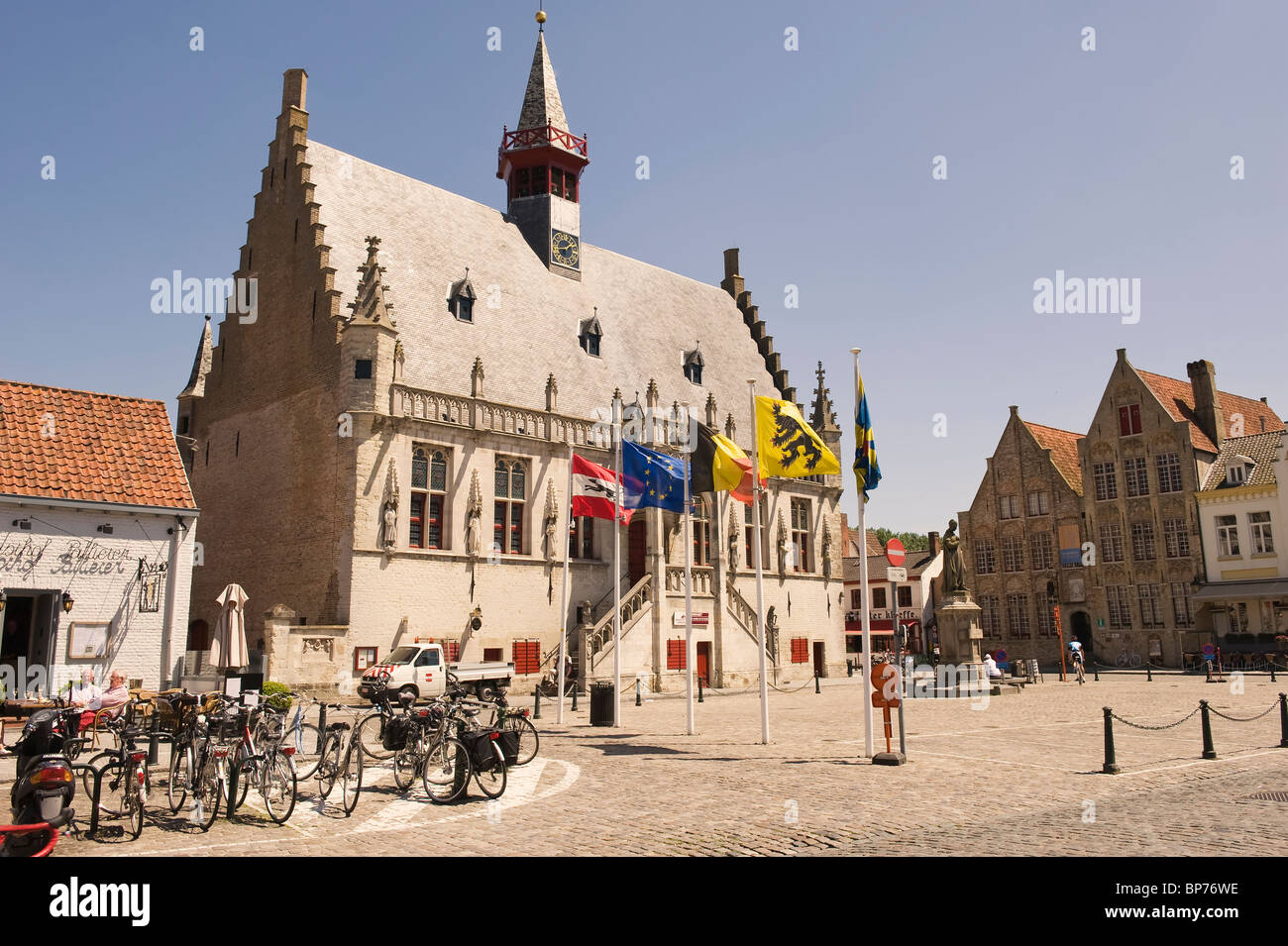 Flemish flag hi-res stock photography and images - Alamy