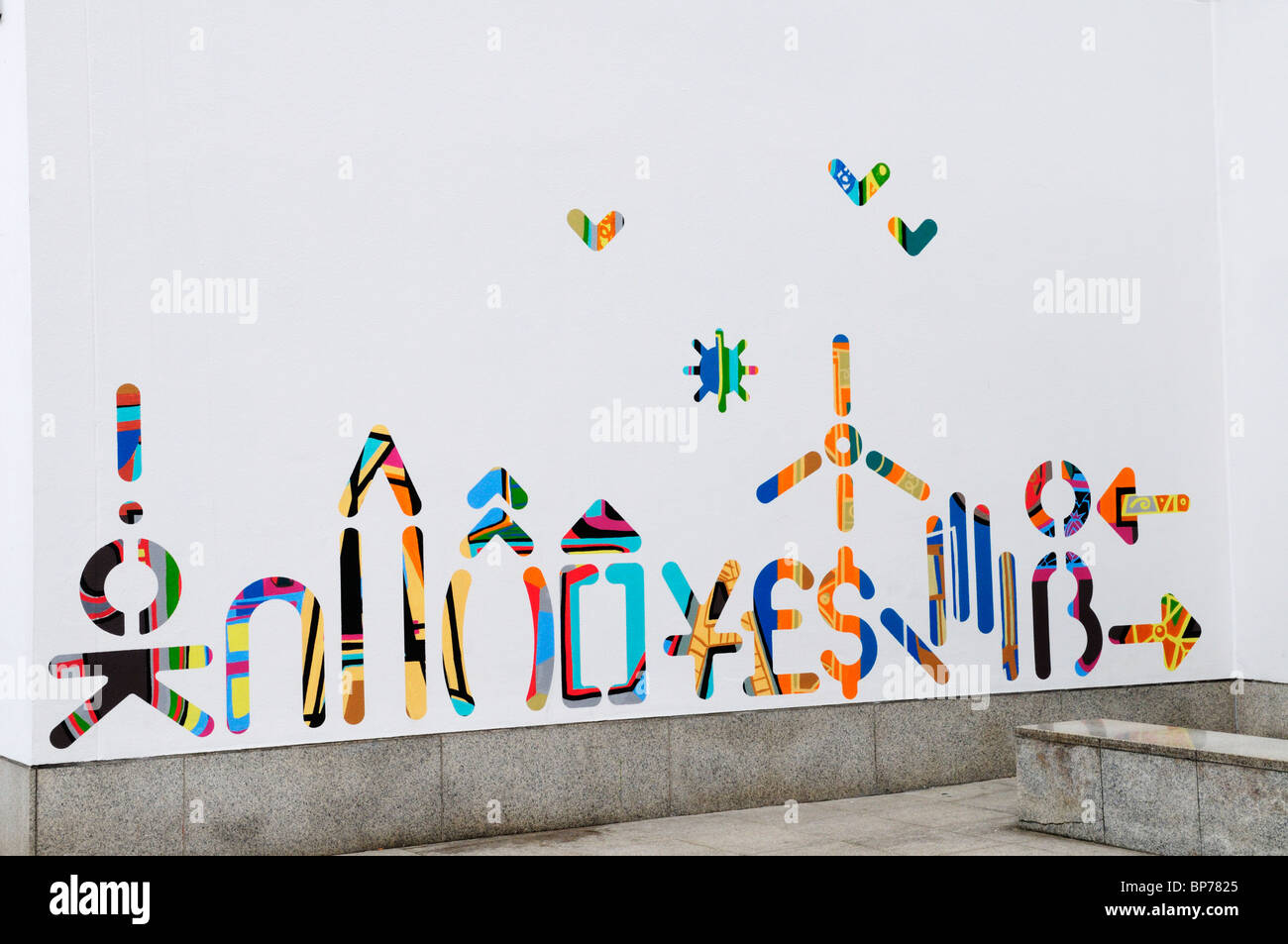 Lettering on the Wall of The Design Museum, London, England, UK Stock ...