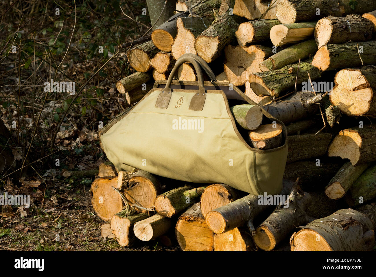 Log bag hi-res stock photography and images - Alamy