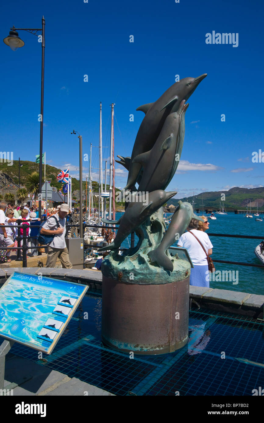 Barmouth, harbour, dolphin statues, boats, North Wales, UK Stock Photo ...