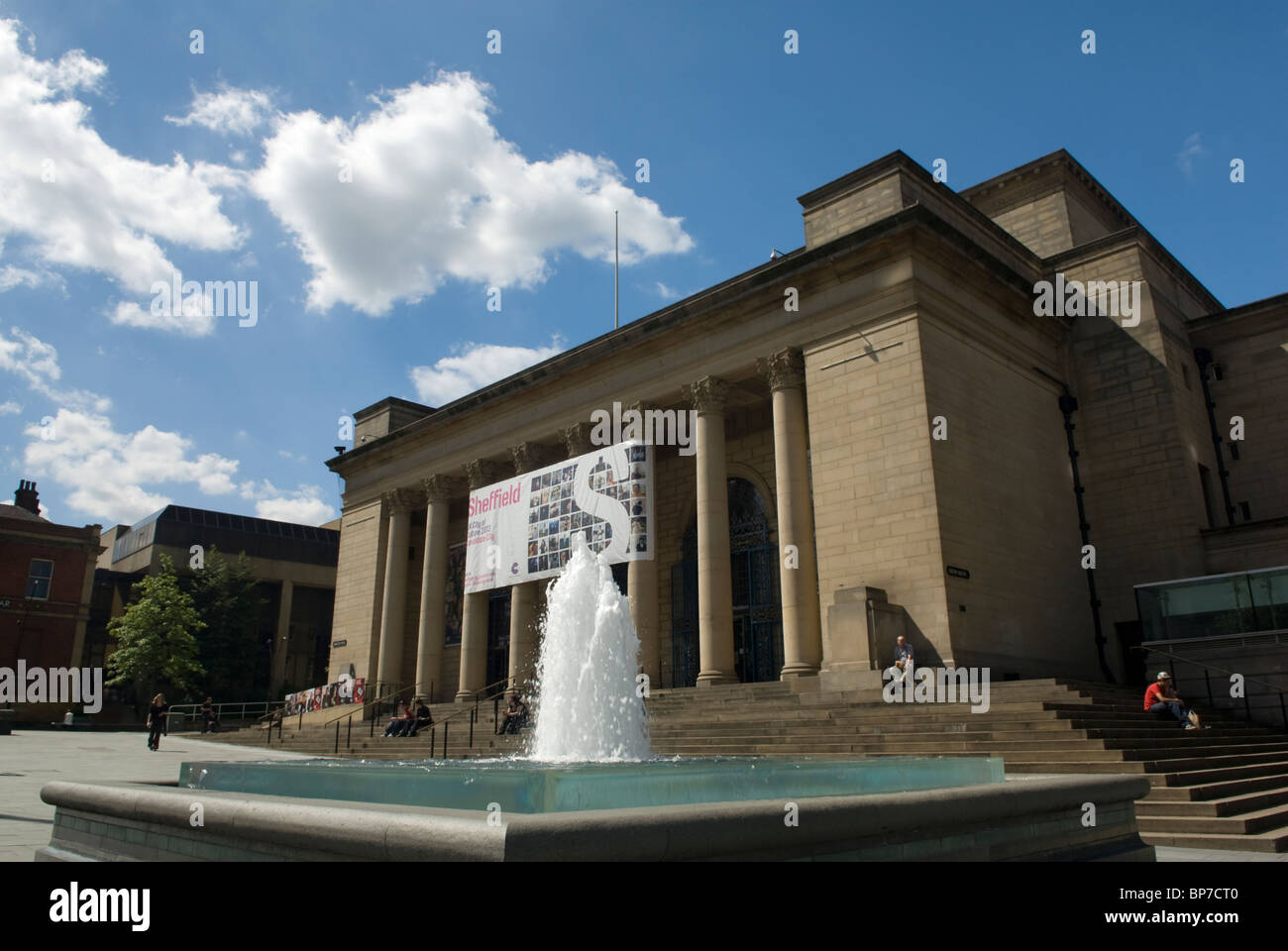 Sheffield city hall concert hi-res stock photography and images - Alamy