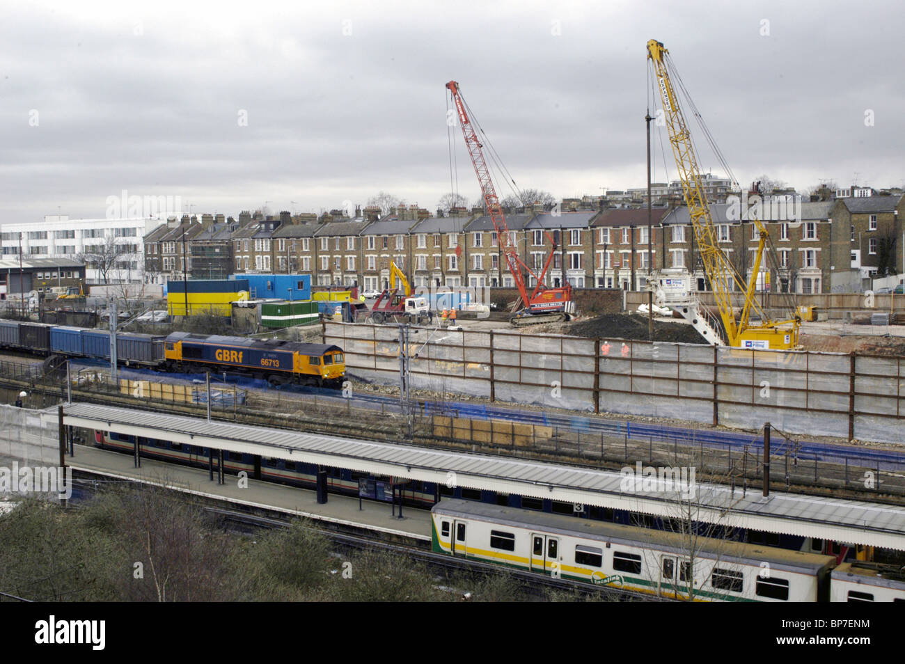 UK ARSENAL EMIRATES STADIUM BEING BUILT IN 2004 IN HIGHBURY, LONDON ...