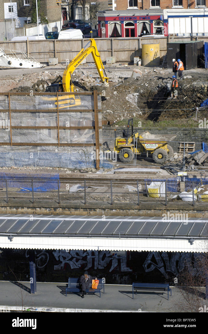 UK ARSENAL EMIRATES STADIUM BEING BUILT IN 2004 IN HIGHBURY, LONDON ...