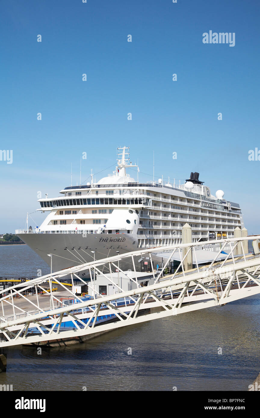 World cruise hi-res stock photography and images - Alamy