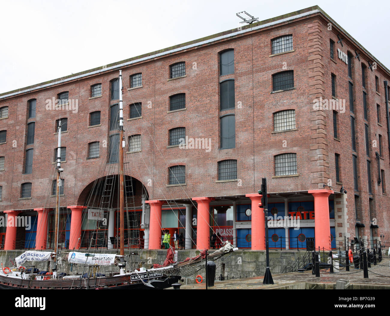 The tate gallery liverpool hi-res stock photography and images - Alamy