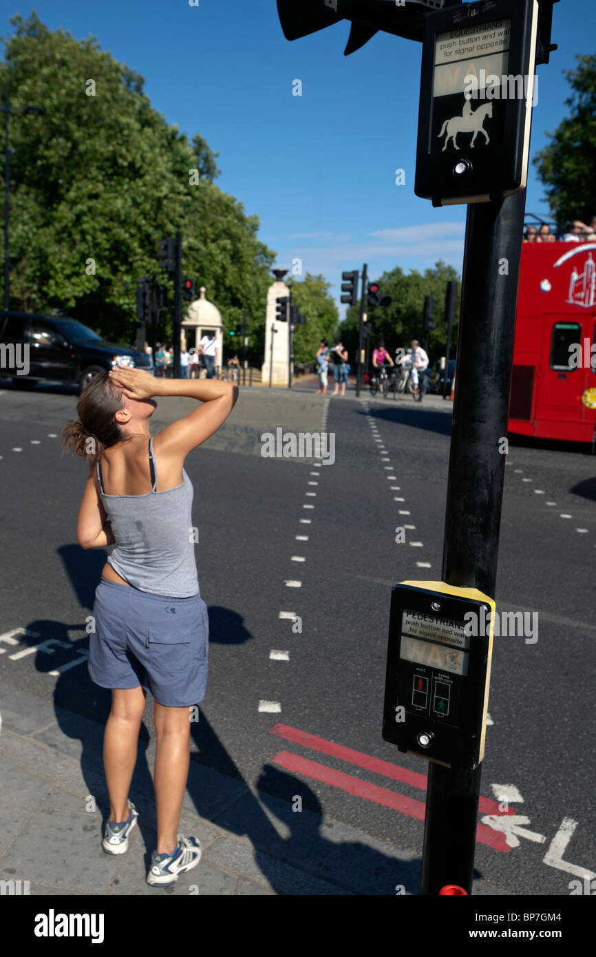London pedestrian crossing hi-res stock photography and images - Alamy