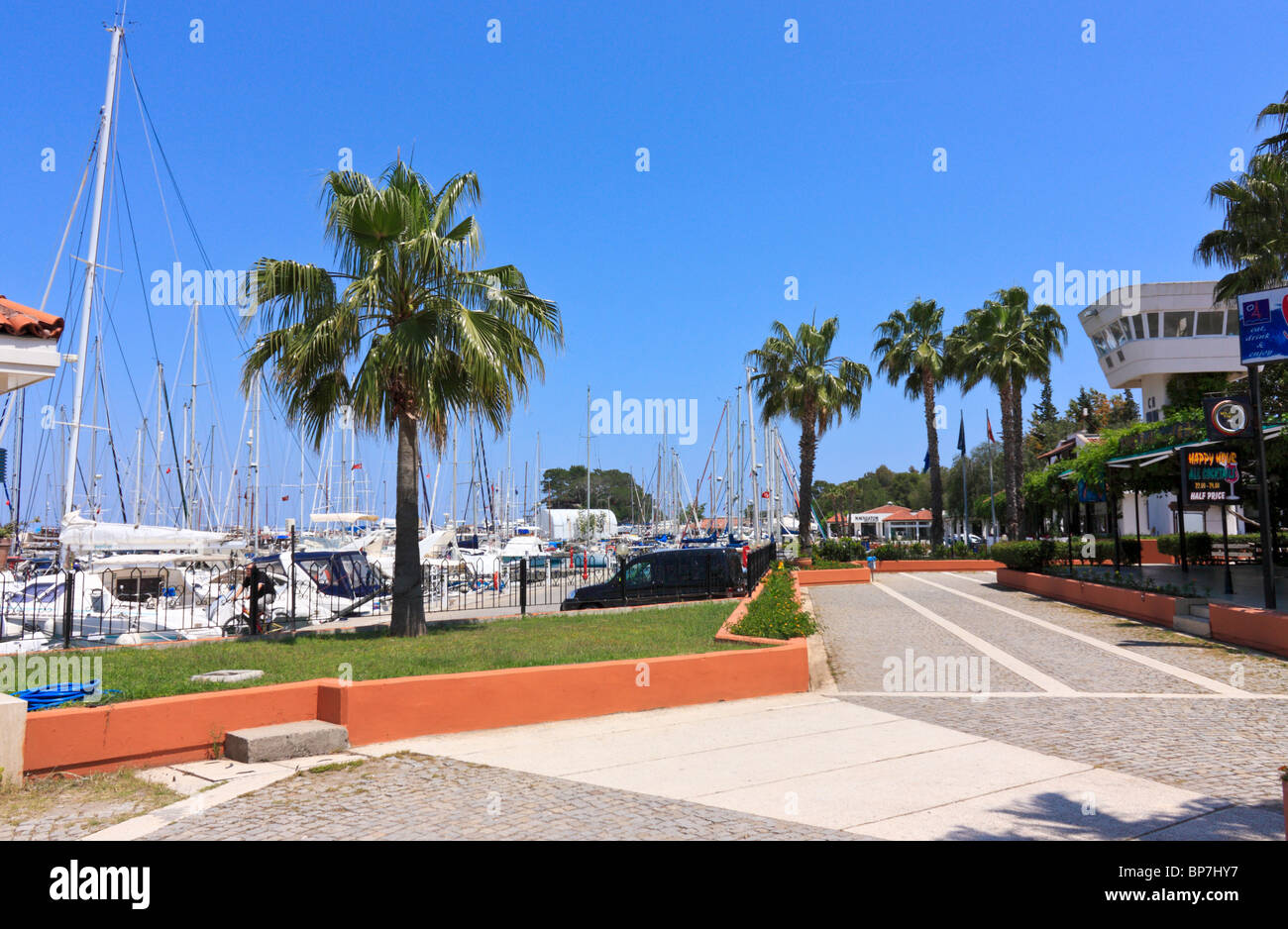 Entrance to the marina hi-res stock photography and images - Alamy