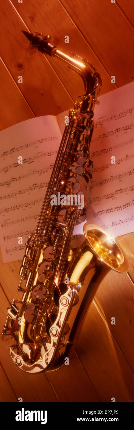Soprano sax hi-res stock photography and images - Alamy