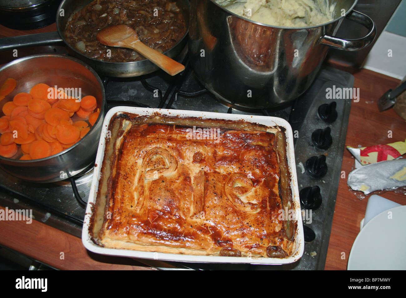 Steaming pie hi-res stock photography and images - Alamy