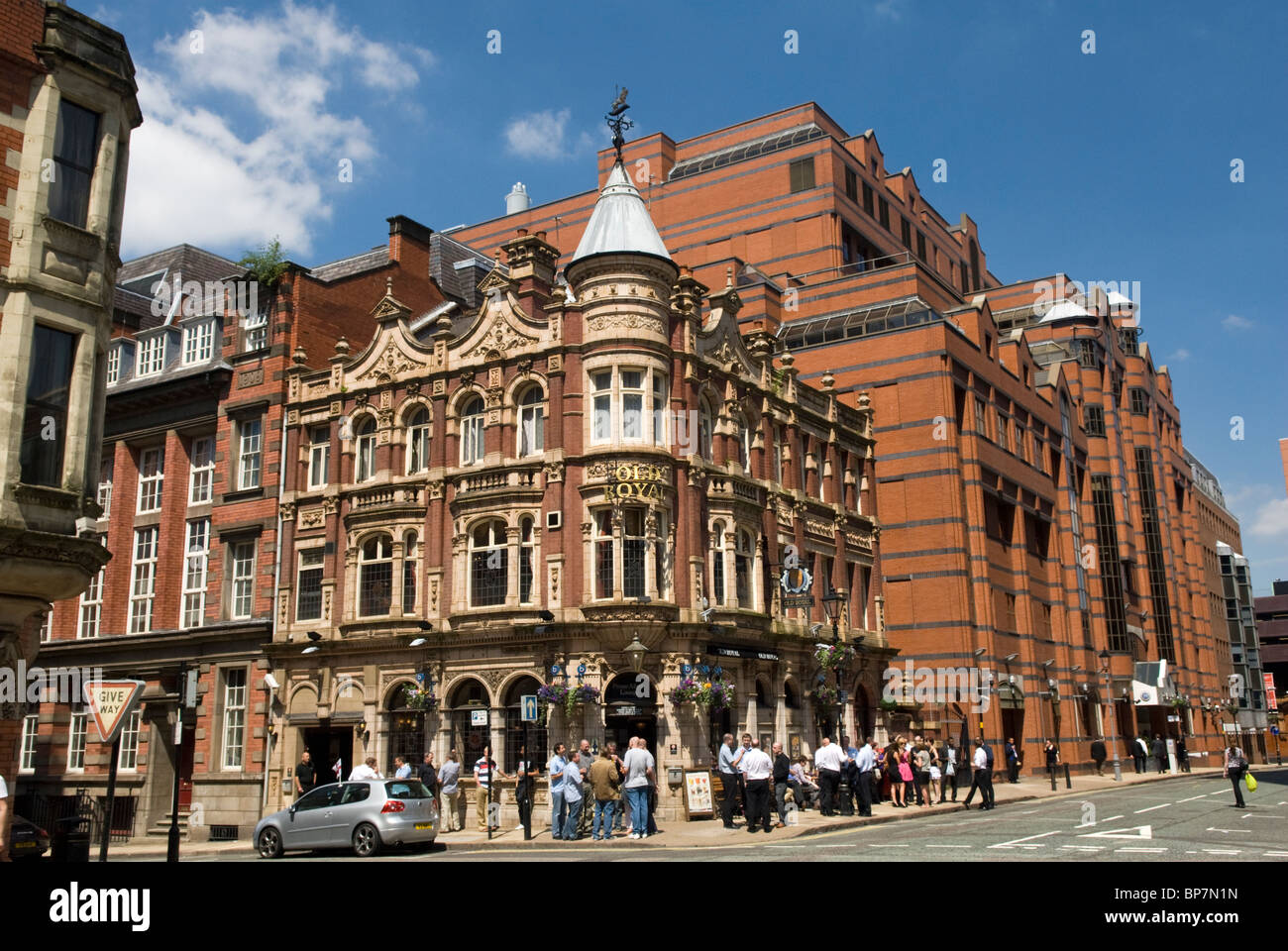 Summer drinkers outside The Old Royal pub, Birmingham, West Midlands ...