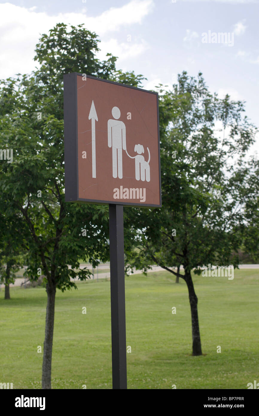 Rest stop sign hi-res stock photography and images - Alamy