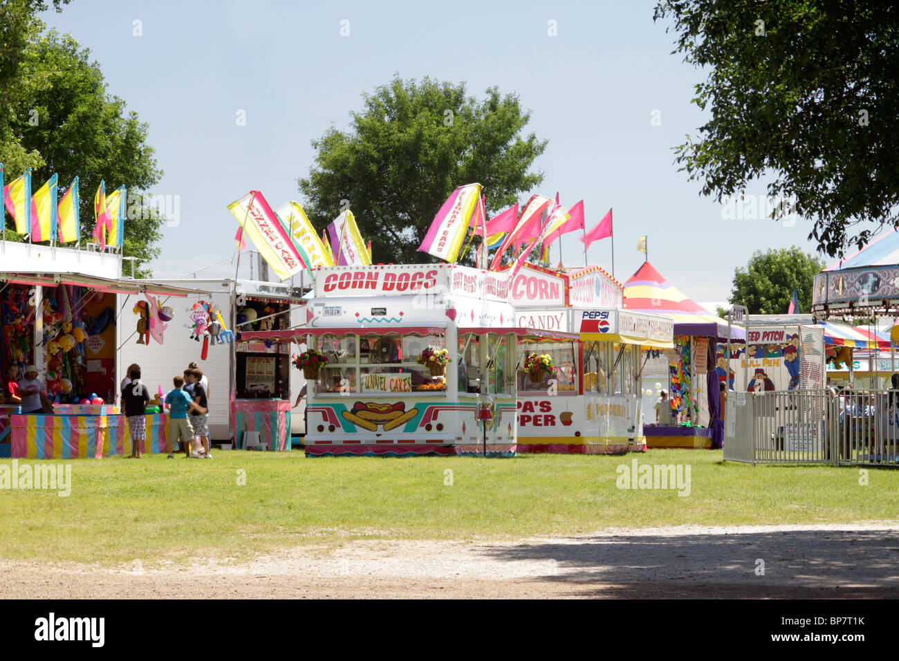 County fair booth hi-res stock photography and images - Alamy