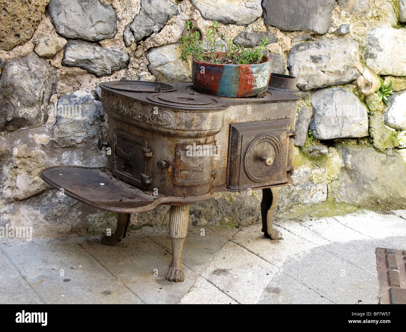 Rusty oven hi-res stock photography and images - Alamy