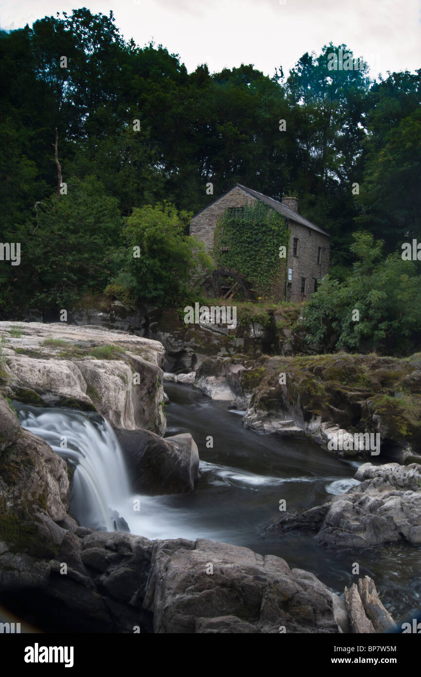 Cenarth Falls water mill Stock Photo - Alamy