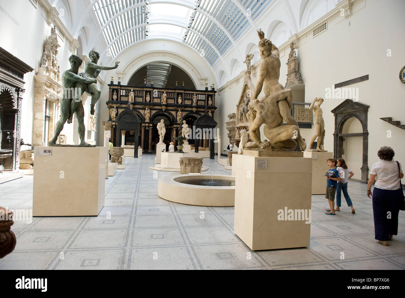 Statue of samson slaying a philistine hi-res stock photography and ... Statue of samson slaying a philistine hi-res stock photography and ...