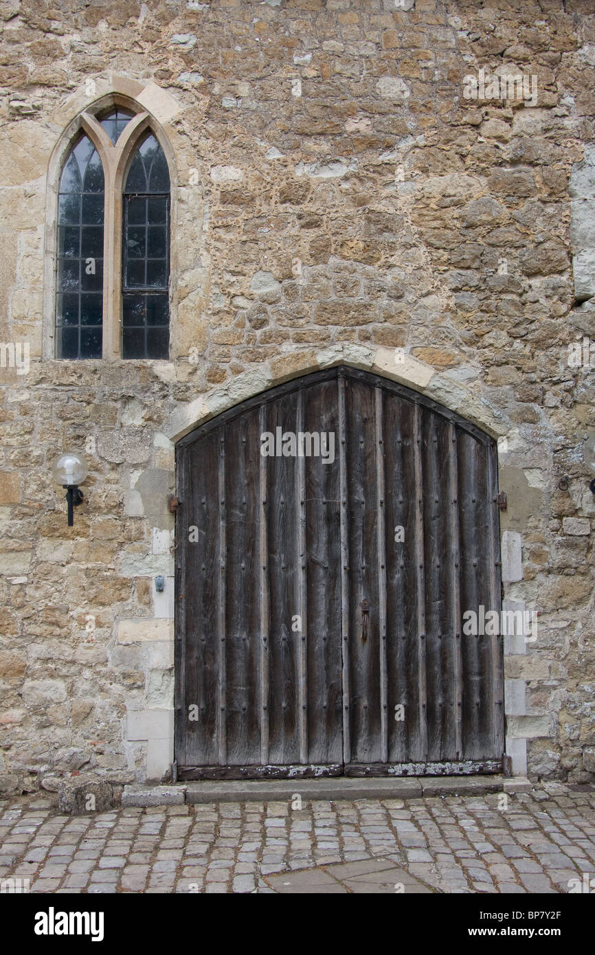 Medieval gate house hi-res stock photography and images - Alamy