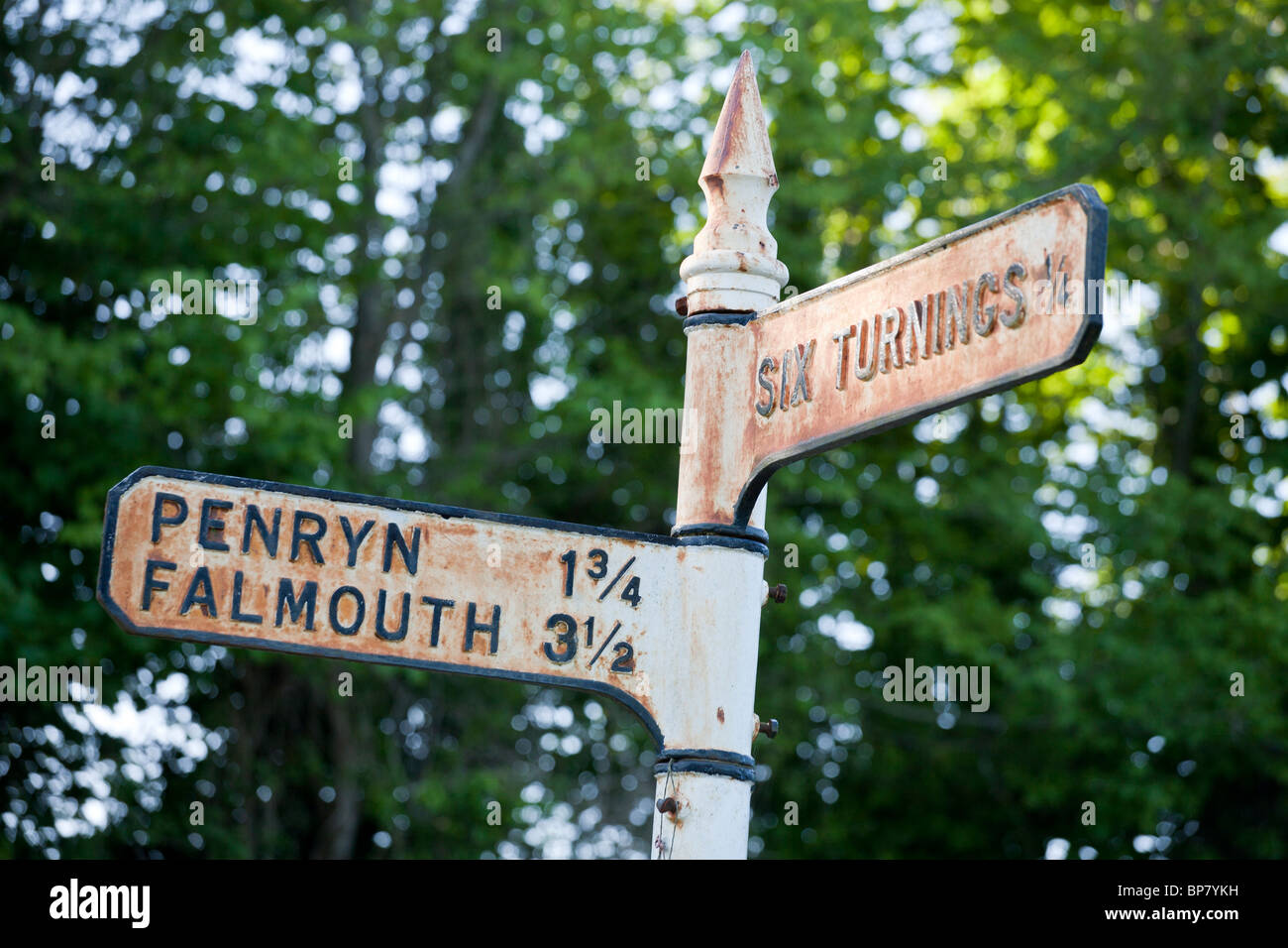 Cornwall road signs hi-res stock photography and images - Alamy