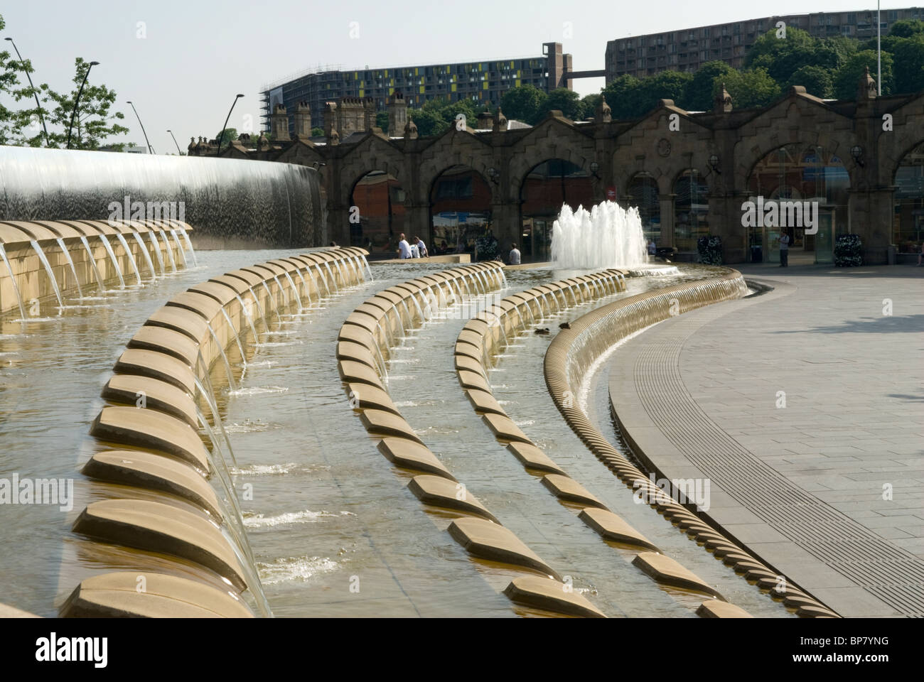 Sheffield station water feature uk hi-res stock photography and images ...