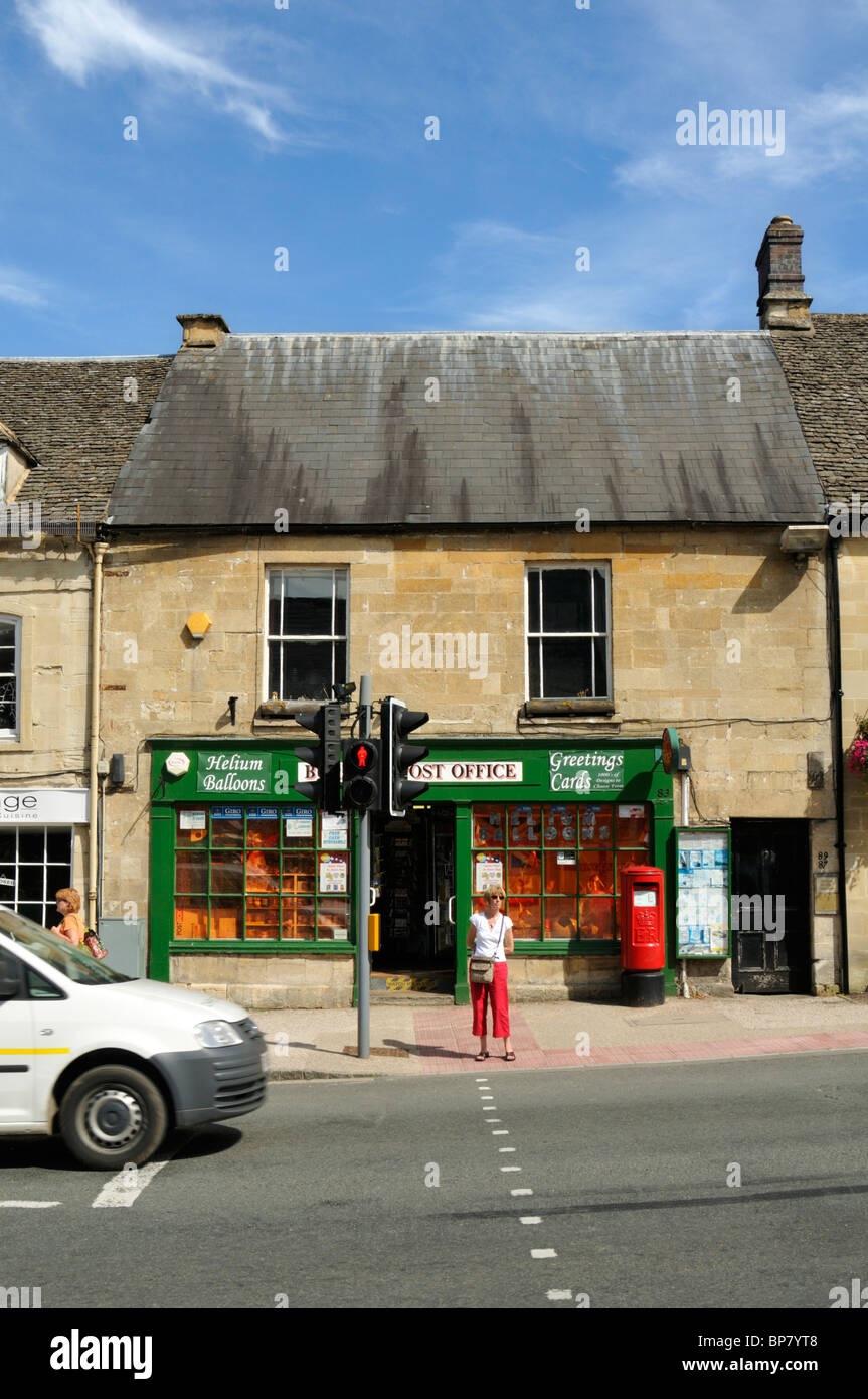 Pedestrian crossing lights hi-res stock photography and images - Alamy