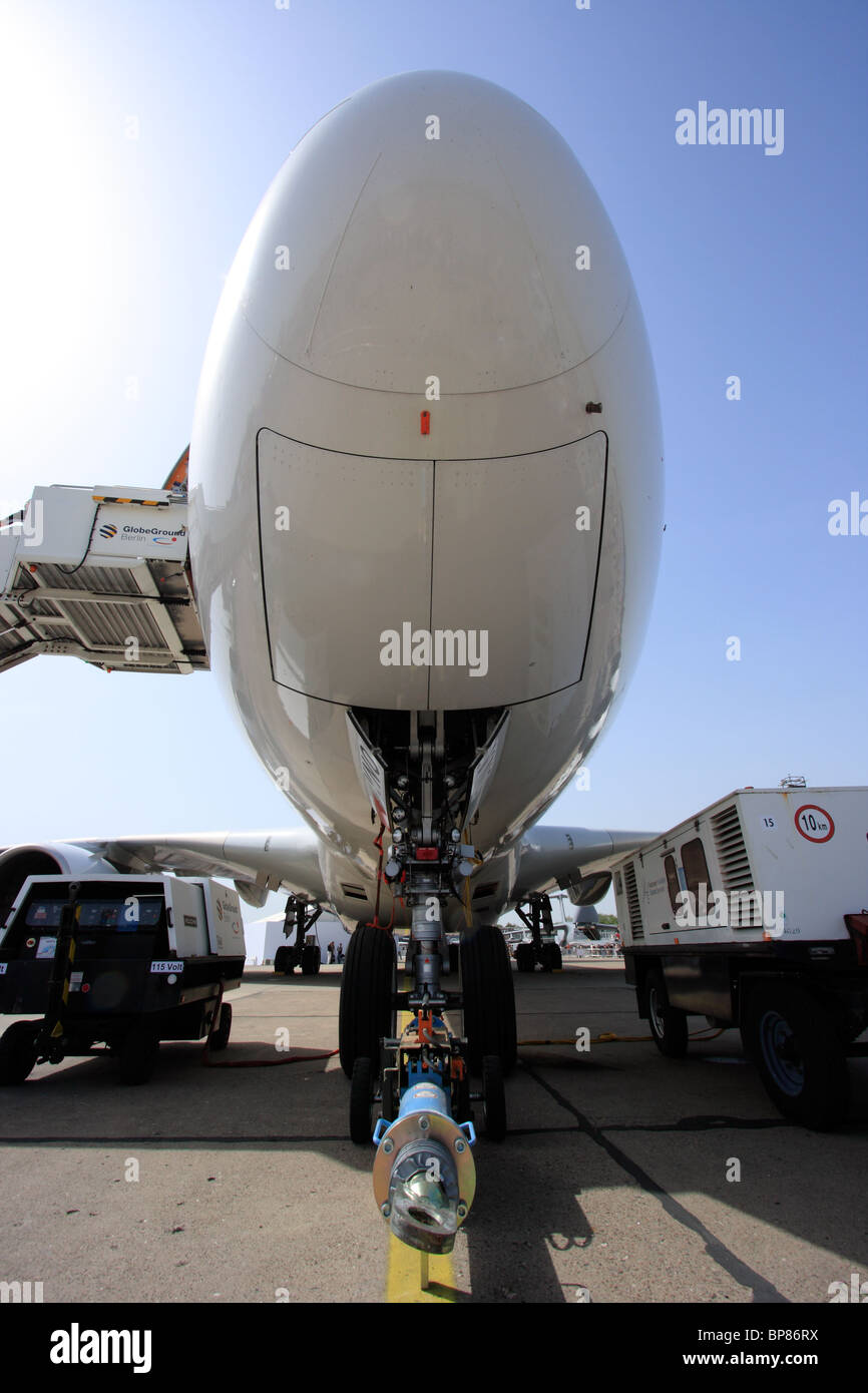 Nose of the airbus hi-res stock photography and images - Alamy