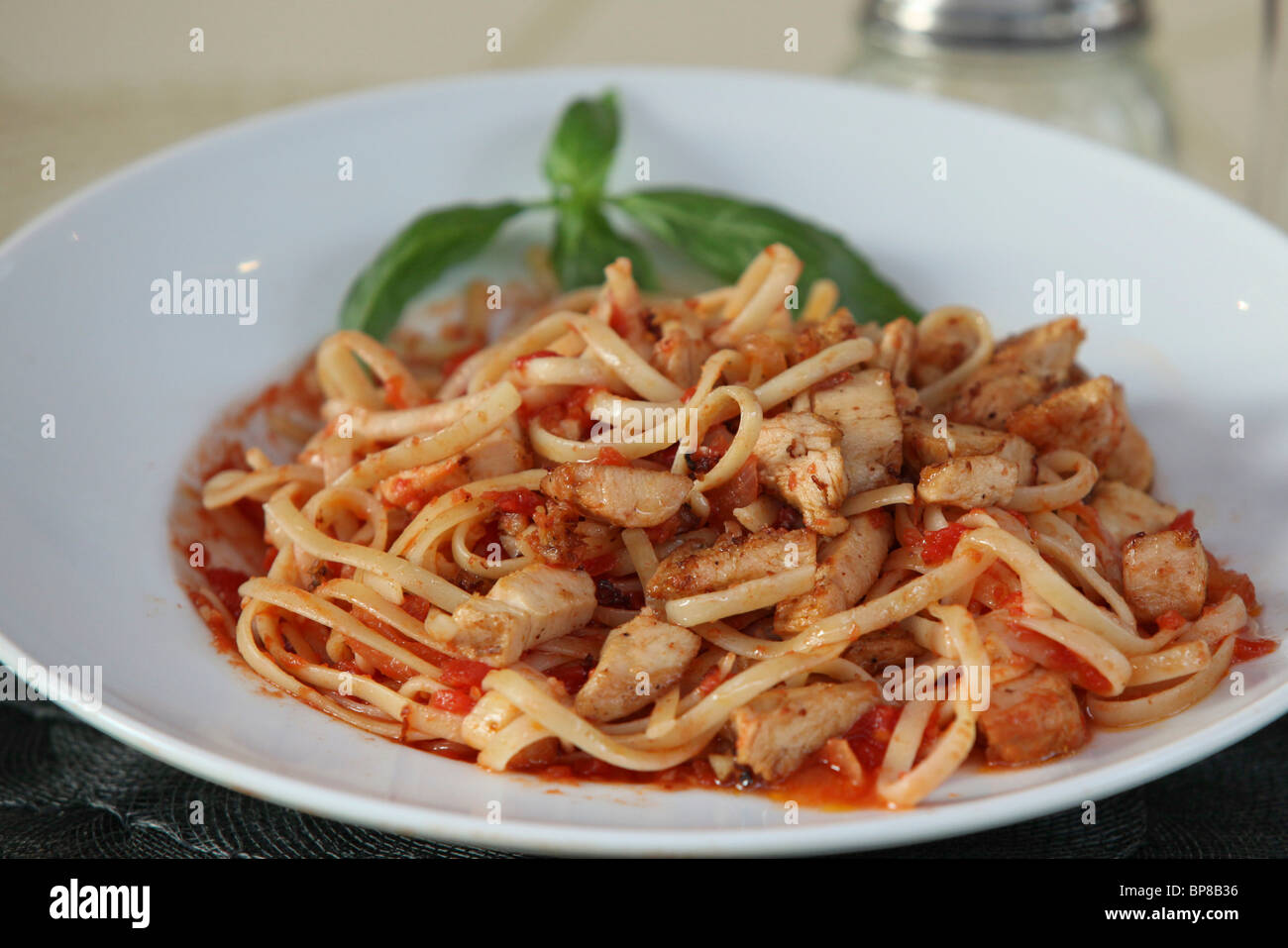 Linguine hi-res stock photography and images - Alamy