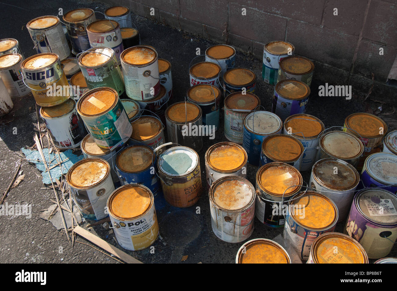 Discarded cylinders hi-res stock photography and images - Alamy