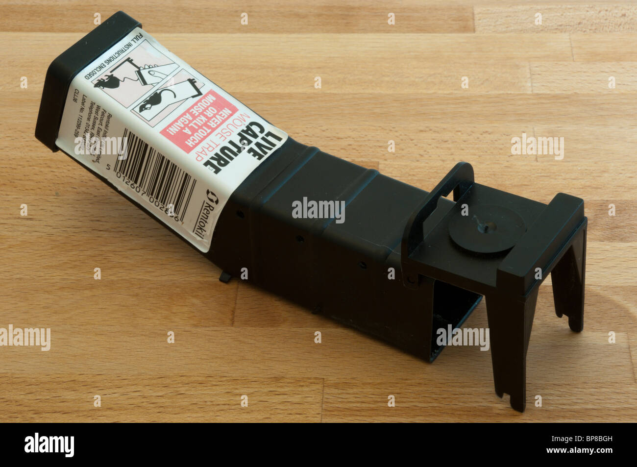 A humane mouse trap Stock Photo - Alamy