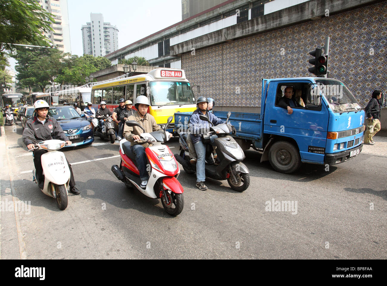 Asian street traffic hi-res stock photography and images - Alamy