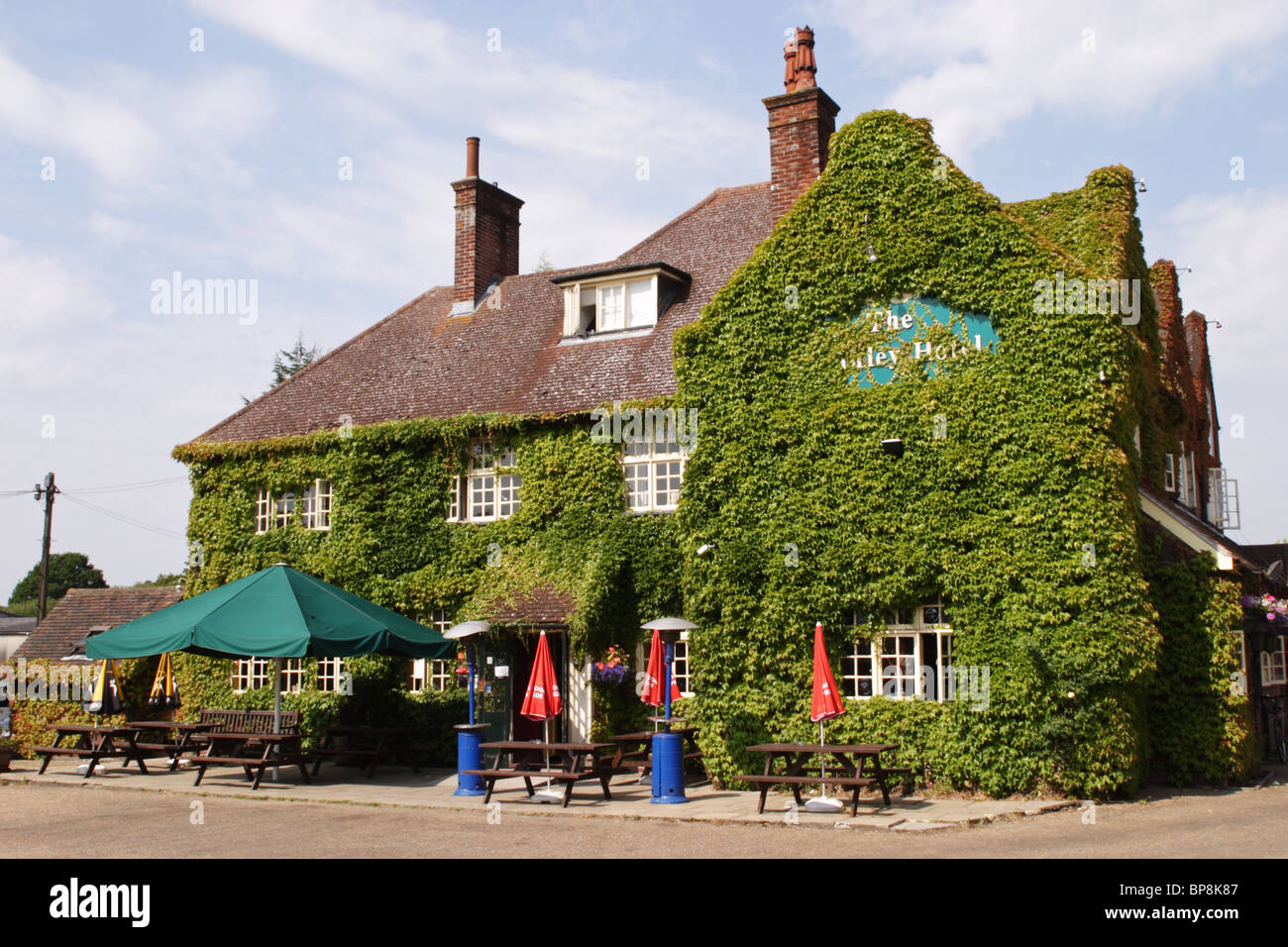 Cranleigh surrey hi-res stock photography and images - Alamy