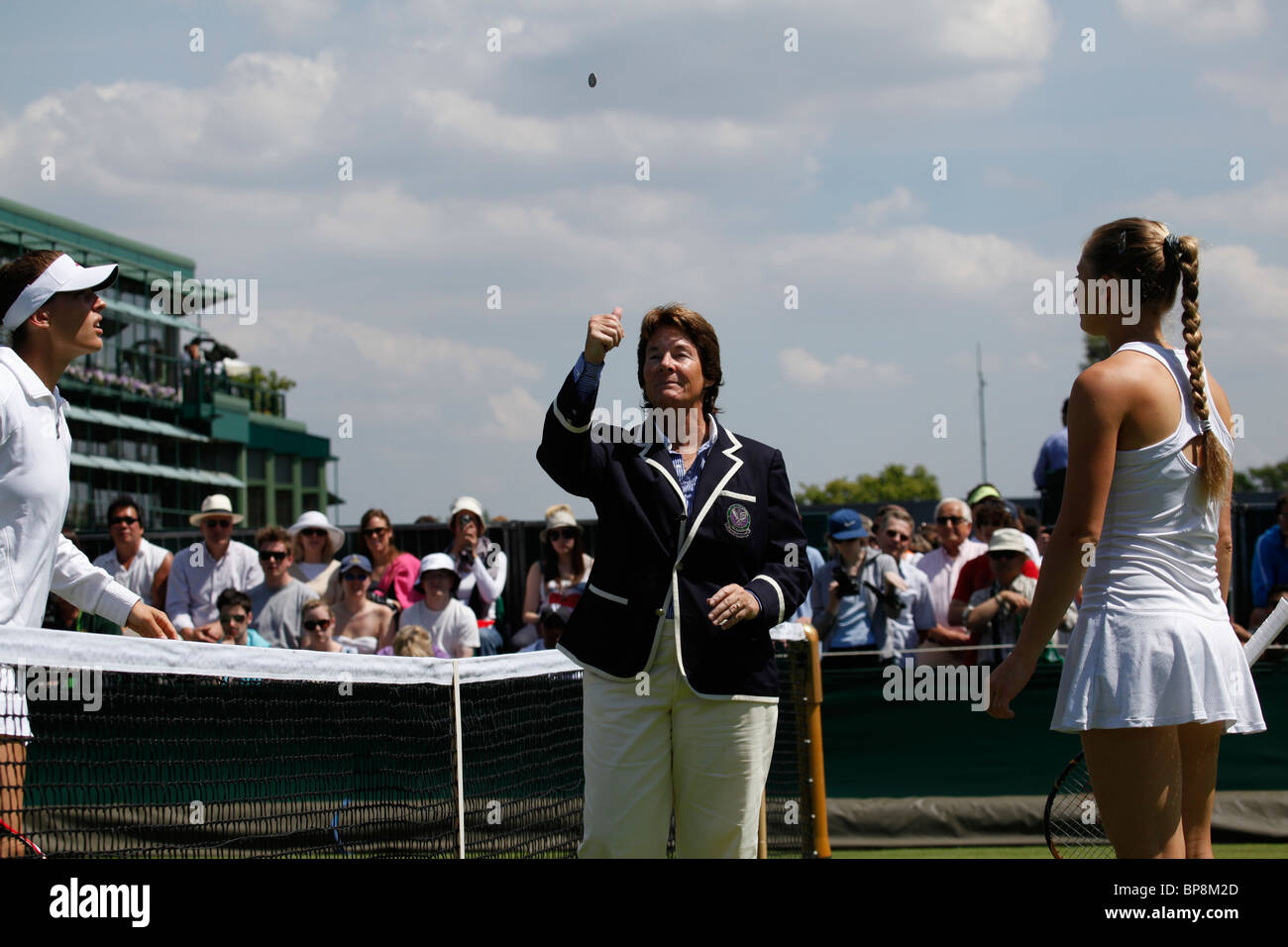 Female umpire chair hi-res stock photography and images - Alamy