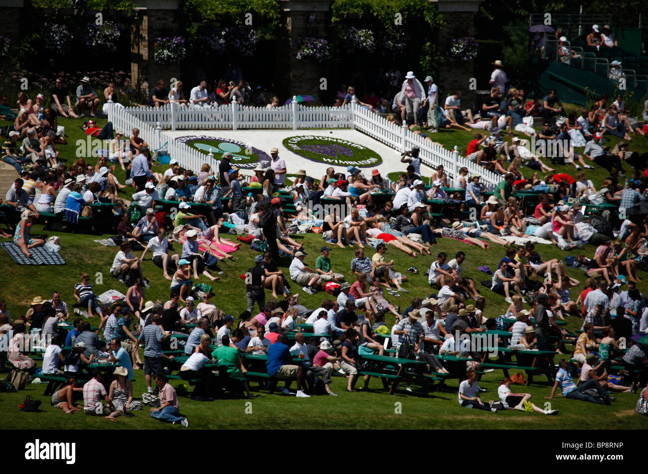On henman hill wimbledon hi-res stock photography and images - Alamy
