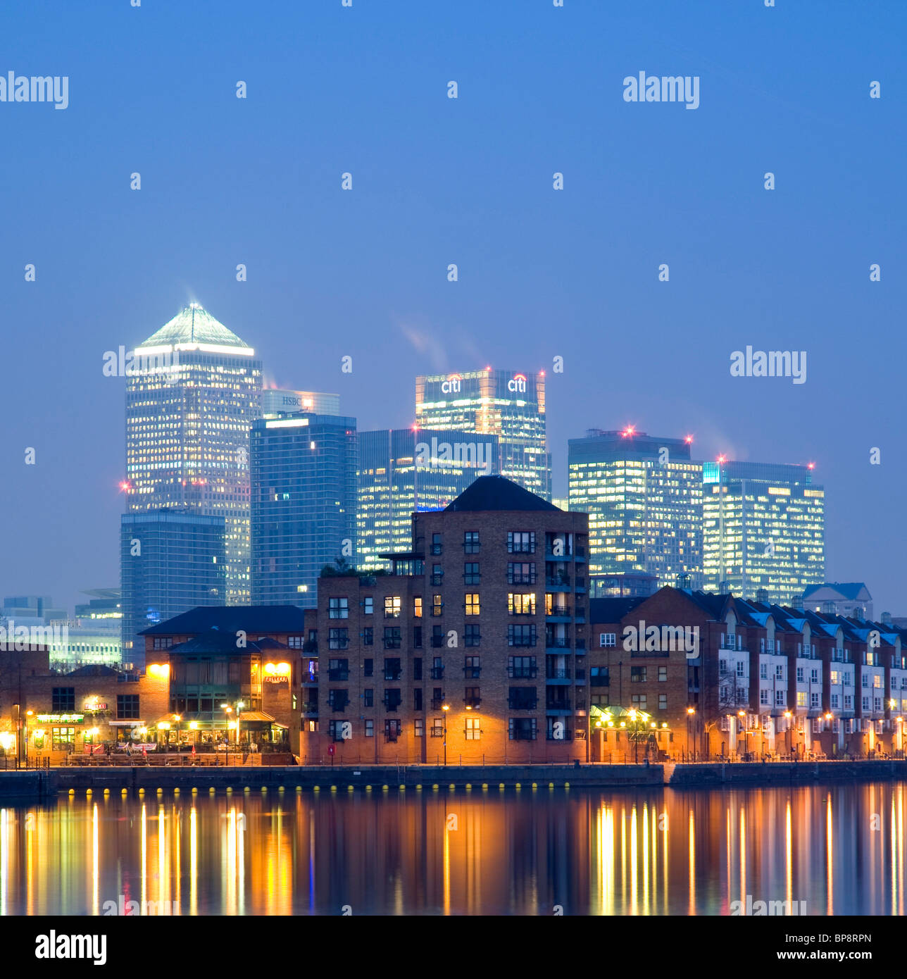 Surrey quays hi-res stock photography and images - Alamy