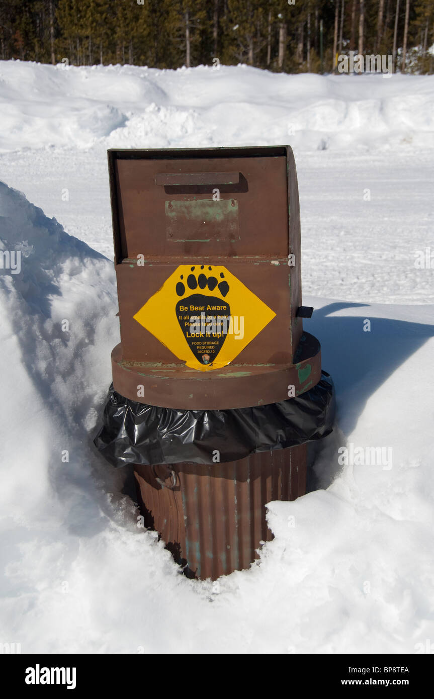 Bear proof garbage can hi-res stock photography and images - Alamy