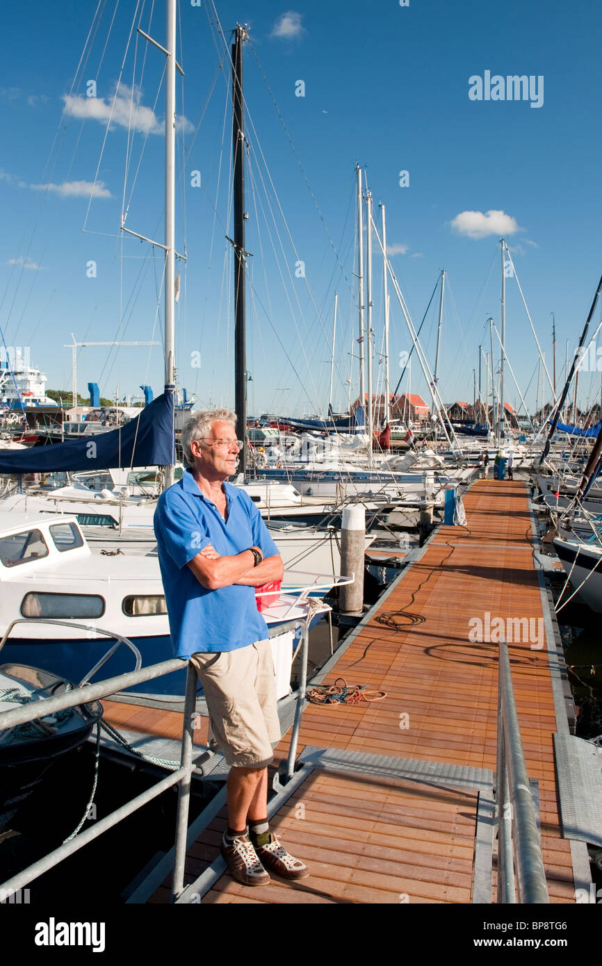 Elderly ships hi-res stock photography and images - Alamy