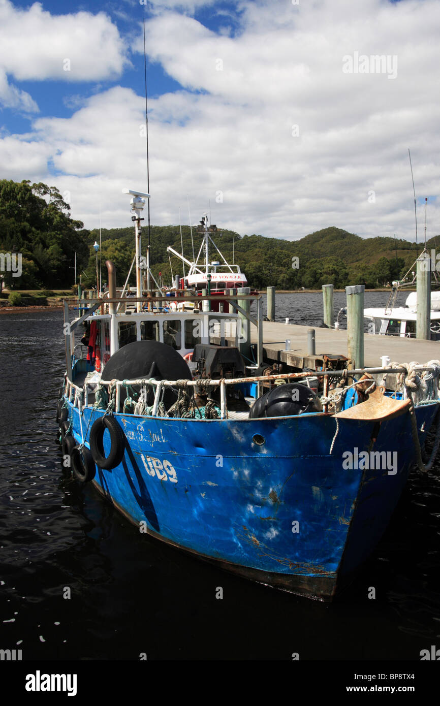 Blue boats hi-res stock photography and images - Alamy