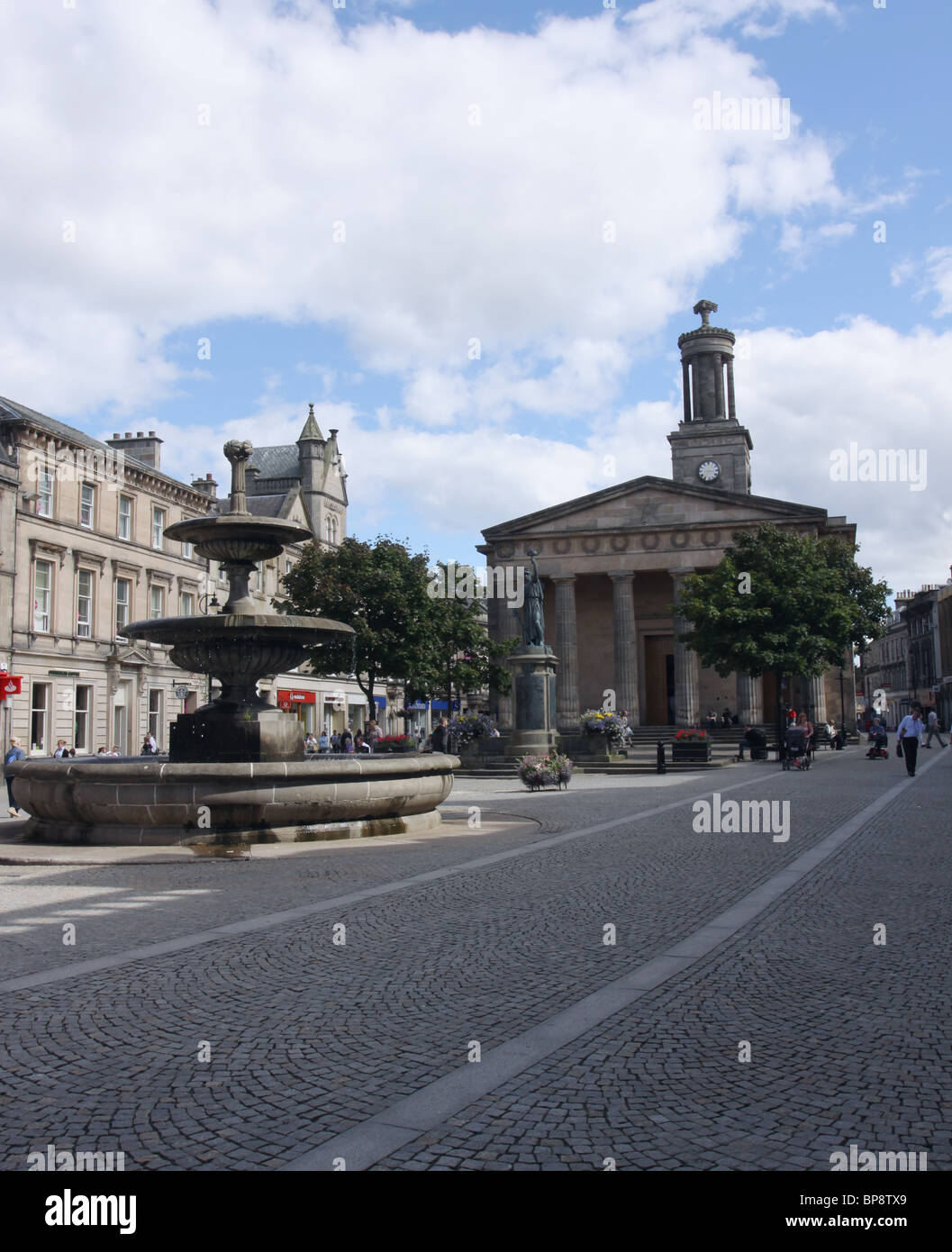 Elgin High Street and St Giles Kirk Elgin Scotland August 2010 Stock ...