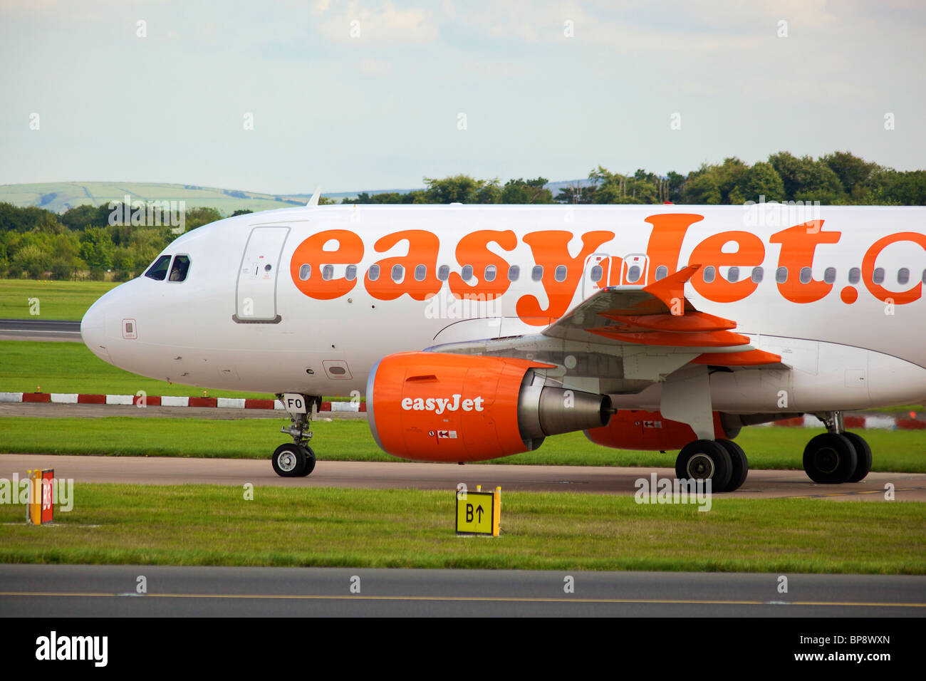 Airbus easyjet hi-res stock photography and images - Alamy