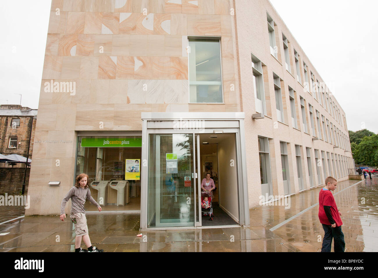 Job Centre Plus Building Stock Photos & Job Centre Plus Building Stock ...