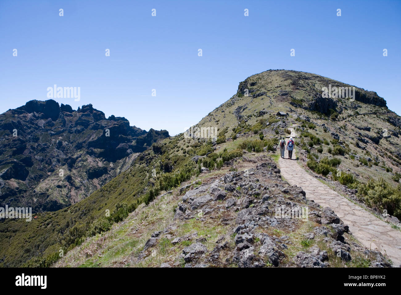 Hikers on a trail to Pico Ruivo Summit, Achada do Teixeira, Madeira ...