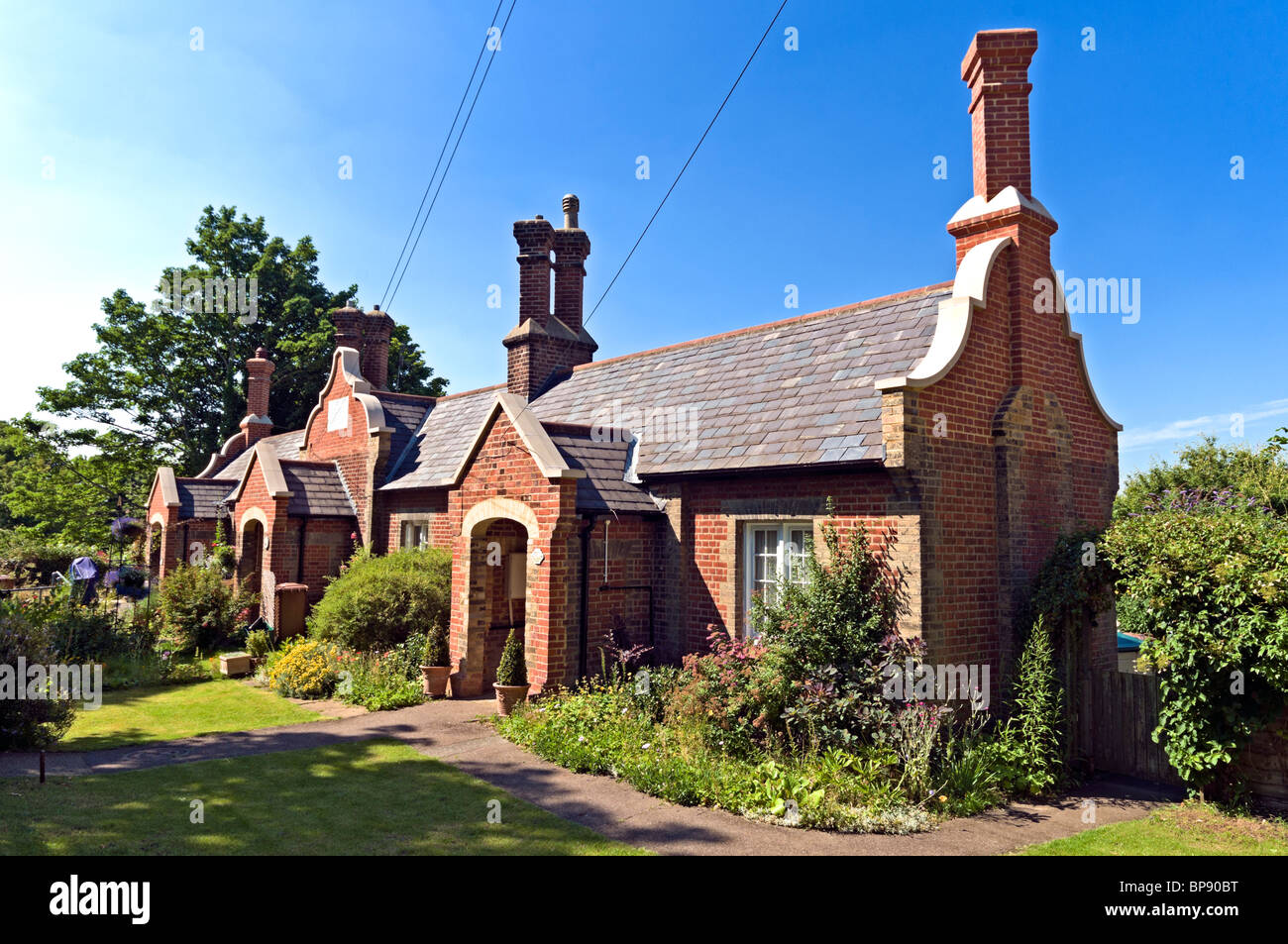 Alms houses hertford hi-res stock photography and images - Alamy